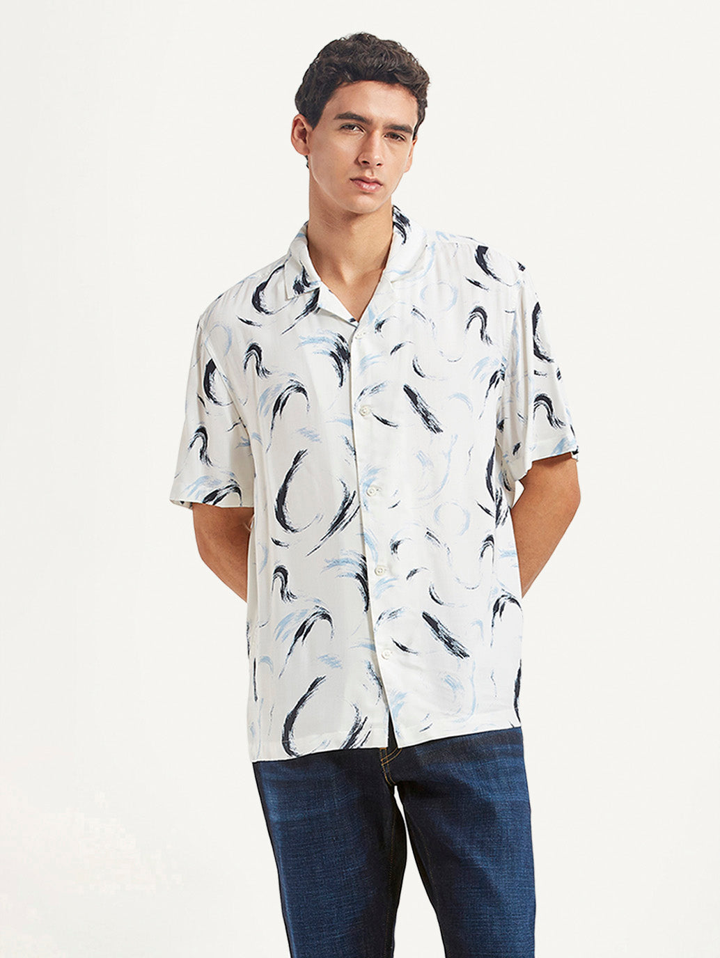 Men's Abstract Print White Relaxed Fit Camp Shirt – Levis India Store