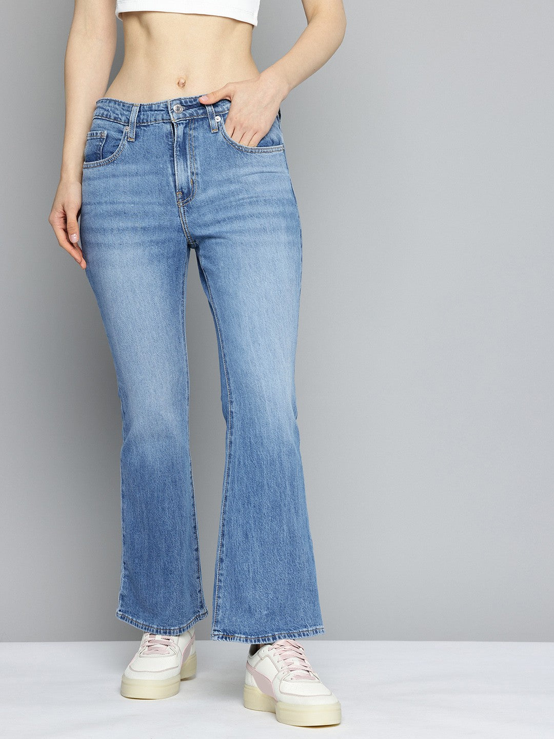 Women's 726 Blue Flared Fit High Rise Jeans – Levis India Store