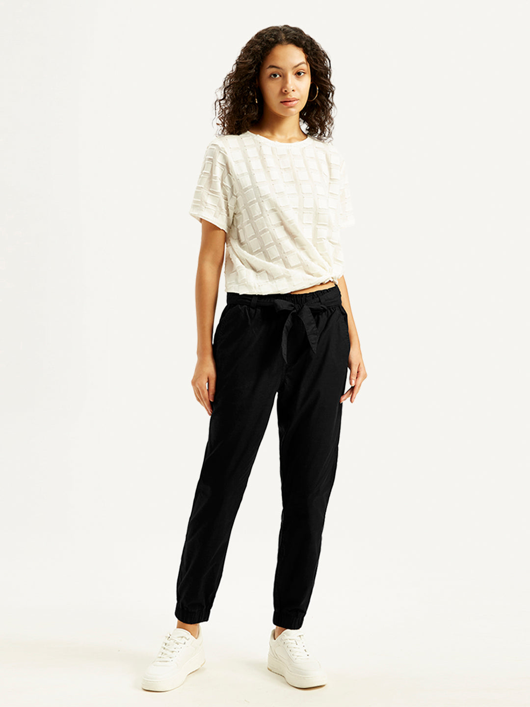 Women's High Rise Black Regular Fit Joggers – Levis India Store